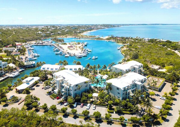 YACHT CLUB C3 - Contemporary One Bedroom Garden Level Condo over the ...