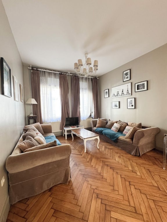 Maison 5 Chambres Et Cours - 1930's Roubaix - Nord