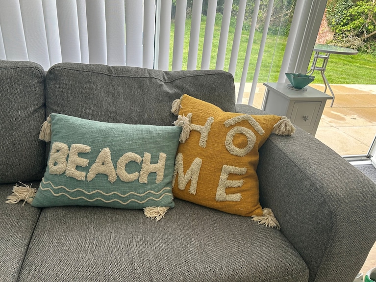 Charming, Detached Chalet Offers A Perfect Seaside Lifestyle, Just A Short Walk From The Award-winni - Mundesley