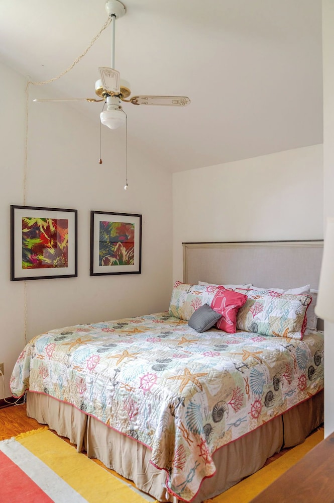 Quiet Resort! Relax, Play & Explore - Family-Friendly Vintage Home on ...