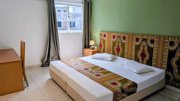 Quarto Duplo ou Twin Standard, não fumadores | Secretária, Wi-fi grátis