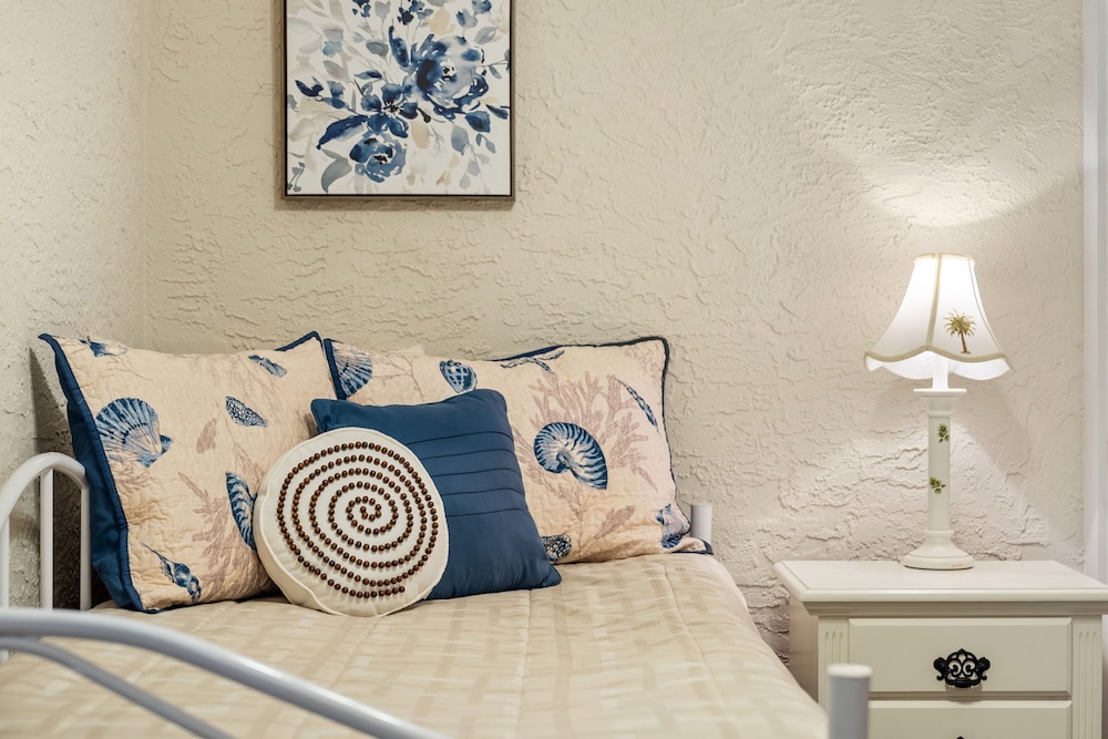 New! Endless Summer - Golf Cart Available! - Panama City Beach | Stayz