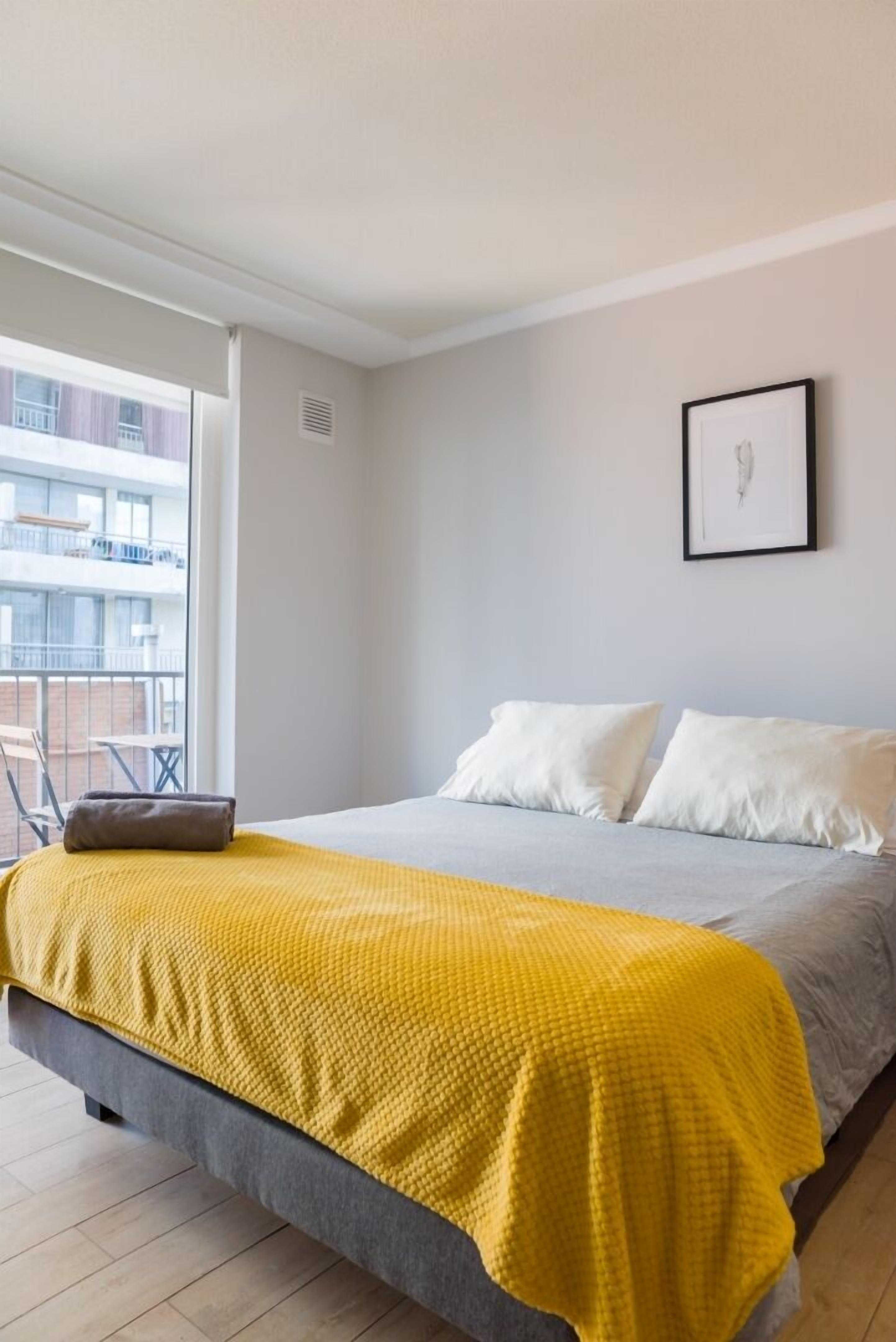 Apartamento standard, para não fumantes | Espaço de trabalho para notebook, ferros/tábuas de passar roupa