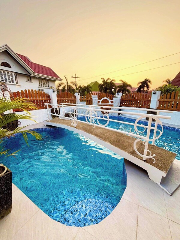 Hotel Adelina Balanga City Bataan - Abucay