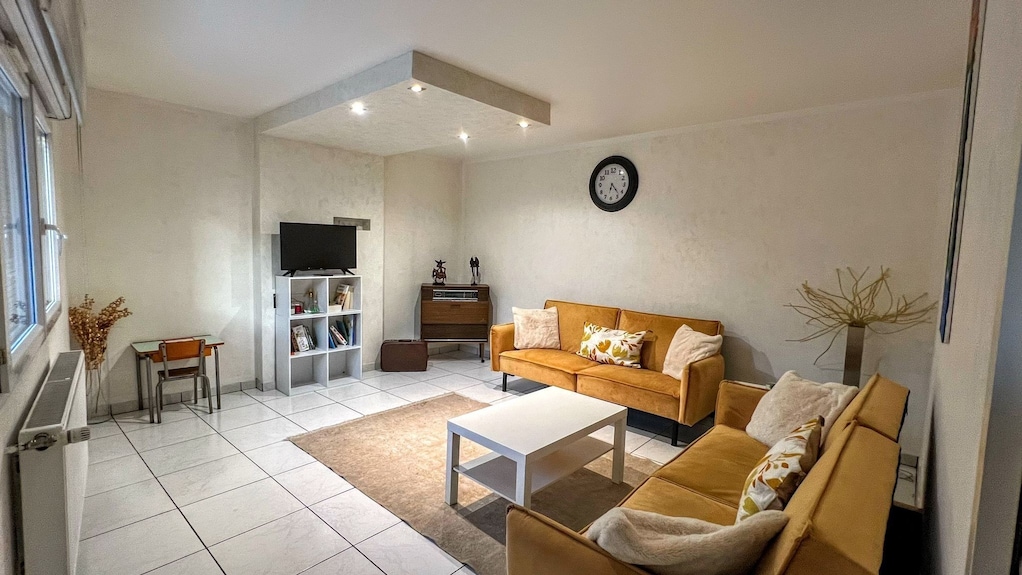 Xxxl Town House Village Center - Nantua