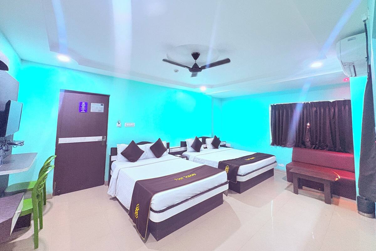 Quarto Quádruplo Clássico | Secretária, Wi-fi grátis