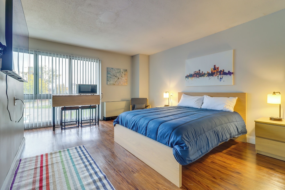 3 Blocks to E Market: Studio w/ Free Parking & Gym Reviews, Deals ...
