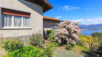 Vila, 3 quartos, terraço, vista para o jardim | Área da propriedade