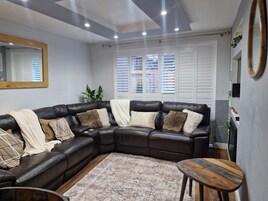 Casa, 3 quartos, fumadores, lareira | Sala