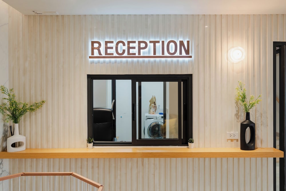 I-zen Residence Central Eastville - Bangkok