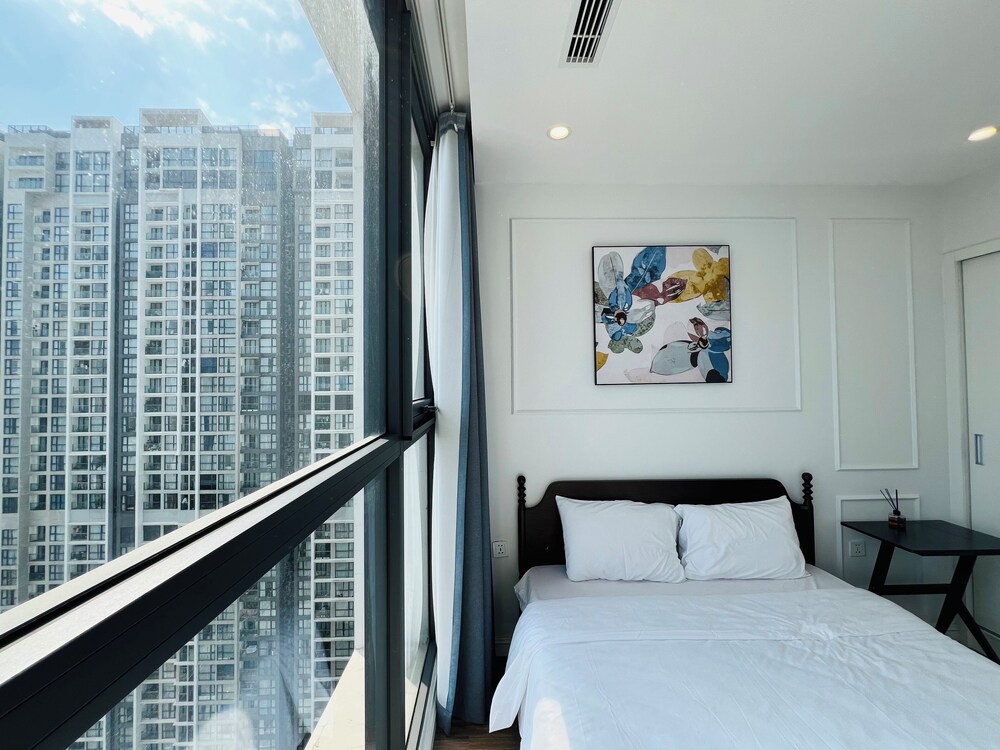 Vinhomes Sky Lake – 2 Bedrooms & 2 Bathrooms, City View Reviews, Deals ...