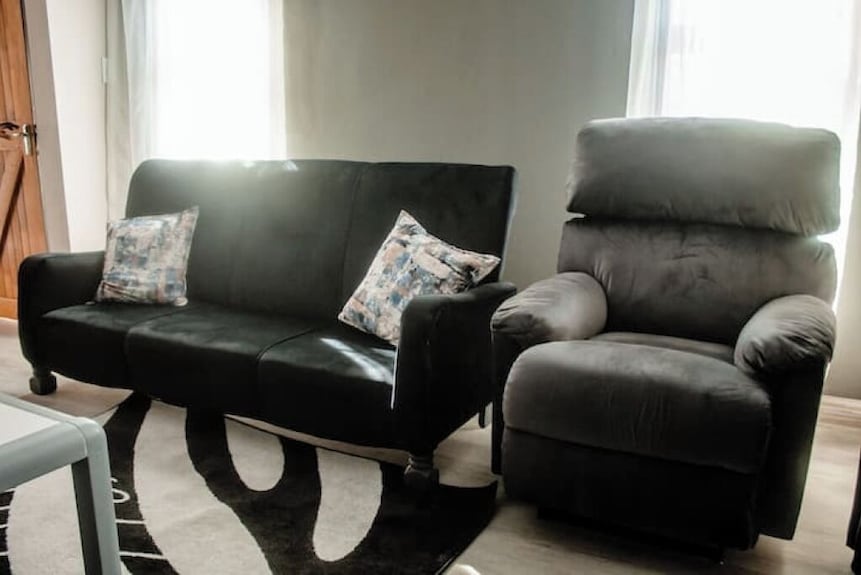 Cozy Living B Stylish 2br City Retreat - Maseru