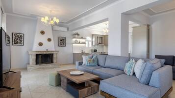 Apartamento Deluxe, 2 quartos, vista para a montanha | Sala de estar