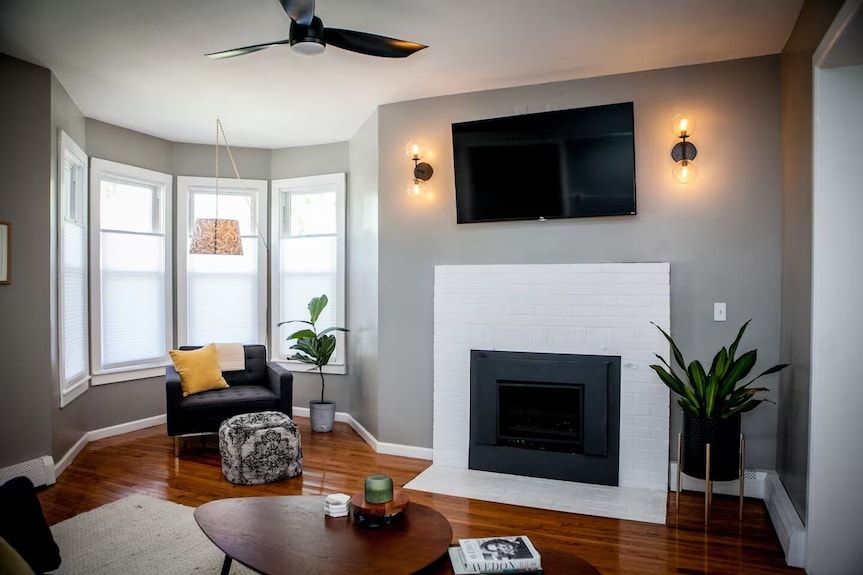 Beautiful, Renovated Victorian Home In The Heart Of Kingston - キングストン, NY