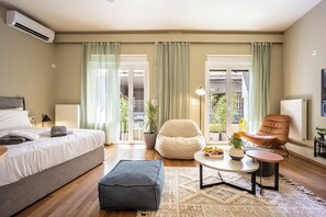 Oasis Athens , Athens: Hotel Reviews, Rooms & Prices | Hotels.com