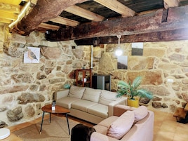 Casa, 3 quartos, varanda, vista para o jardim | Sala