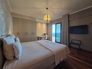 Quarto Duplo Deluxe, varanda, Vista para a cidade | Minibar, cofre no quarto 