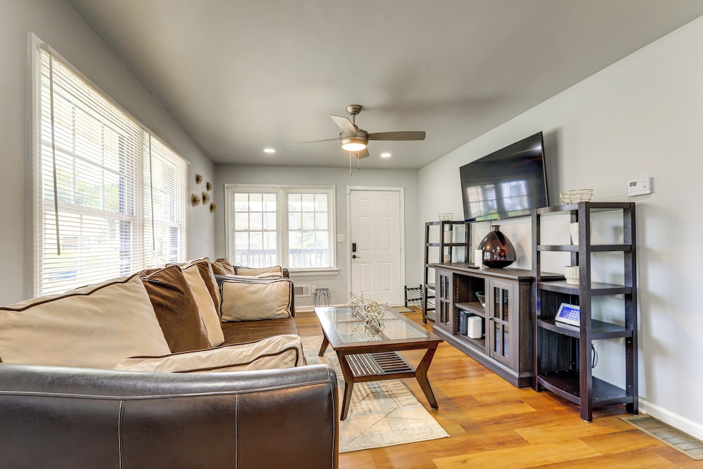 5 Mi To Dtwn Atl: Modern Duplex Home! - Atlanta, GA