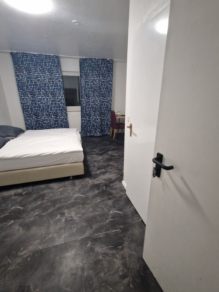 Alfa Hotel - Frankfurt am Main