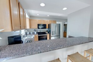 Spacious, King Beds, Linens Provided, Pool Table, KD1310 Reviews, Deals ...