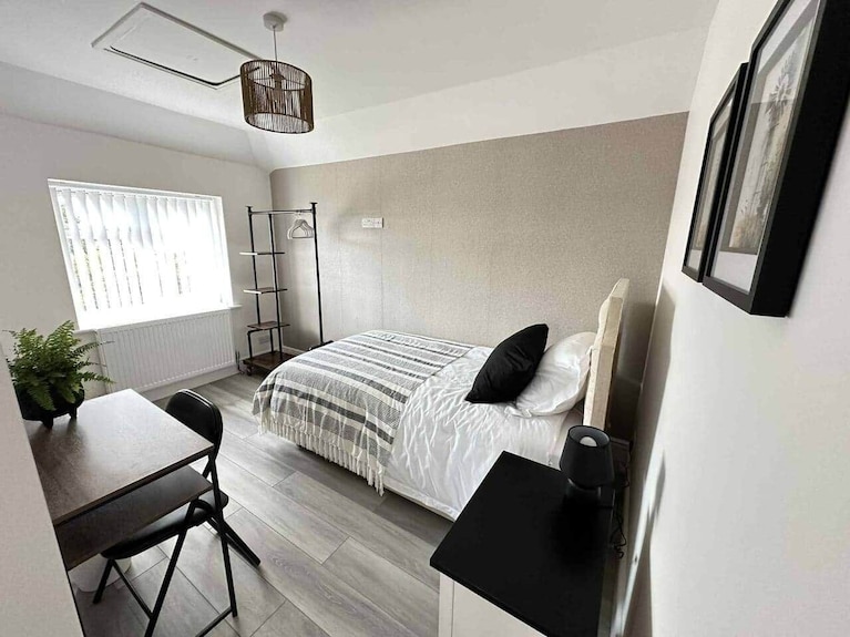 Contractor &Leisure Stay.4br All En-suite +Parking - Portsmouth