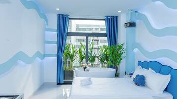 Quarto de Luxo, varanda, Vista para a cidade | Roupa de alta qualidade, edredões de penas