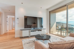 Condo luxo, vista para o oceano | Área de estar