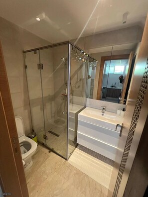 Apartamento, 3 quartos | Banheiro
