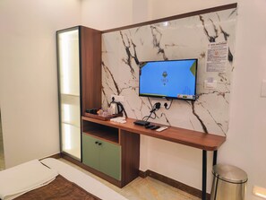 Quarto Duplo Deluxe, Vista para a cidade | Secretária, Wi-fi grátis 