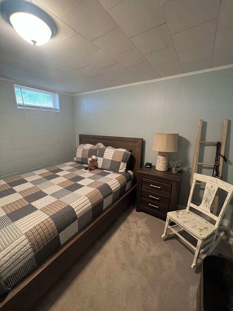 8 Acre Lower-Level Hobby Farm Getaway Reviews, Deals & Photos 2025 - Vrbo