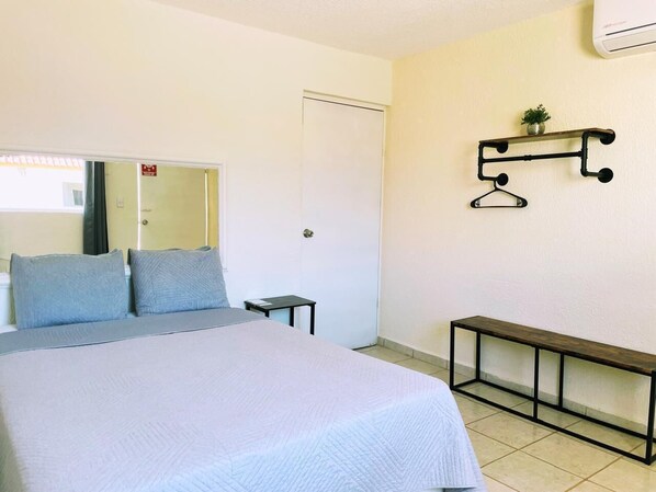 Quarto Individual, pátio | Wi-fi grátis 