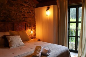 Quarto Duplo, vista para o jardim | Roupa de alta qualidade, camas de colchão viscoelástico, minibar grátis