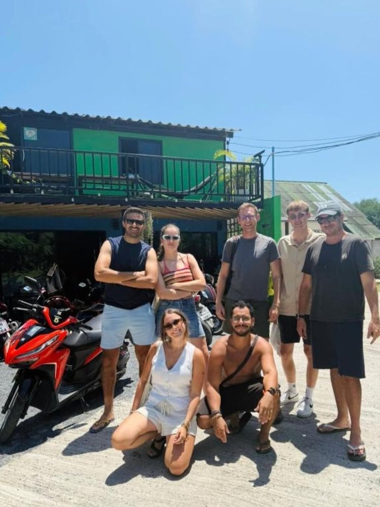 The 10 Club Hostel - Ko Pha Ngan