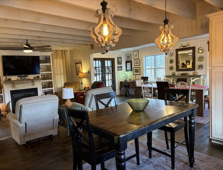 Spring Is On The Way! Book Now! Water Views, Woods, Fire Pit, Sleeps 12, Private - Alabama