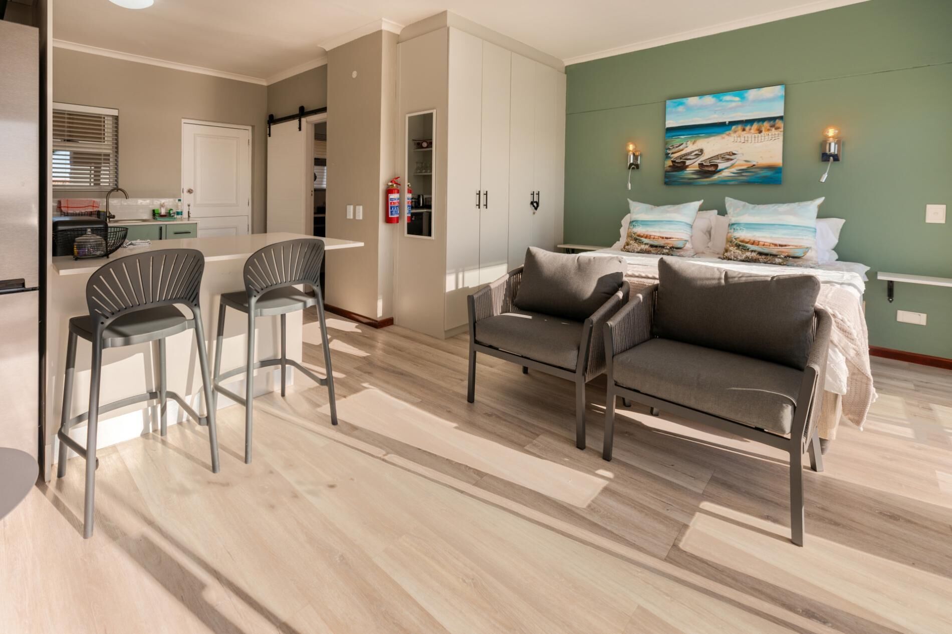 Stylish Studio Retreat | Marina View | Patio - Velddrif