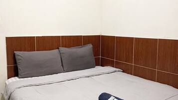 Quarto casal standard | Escrivaninha, Wi-Fi de cortesia