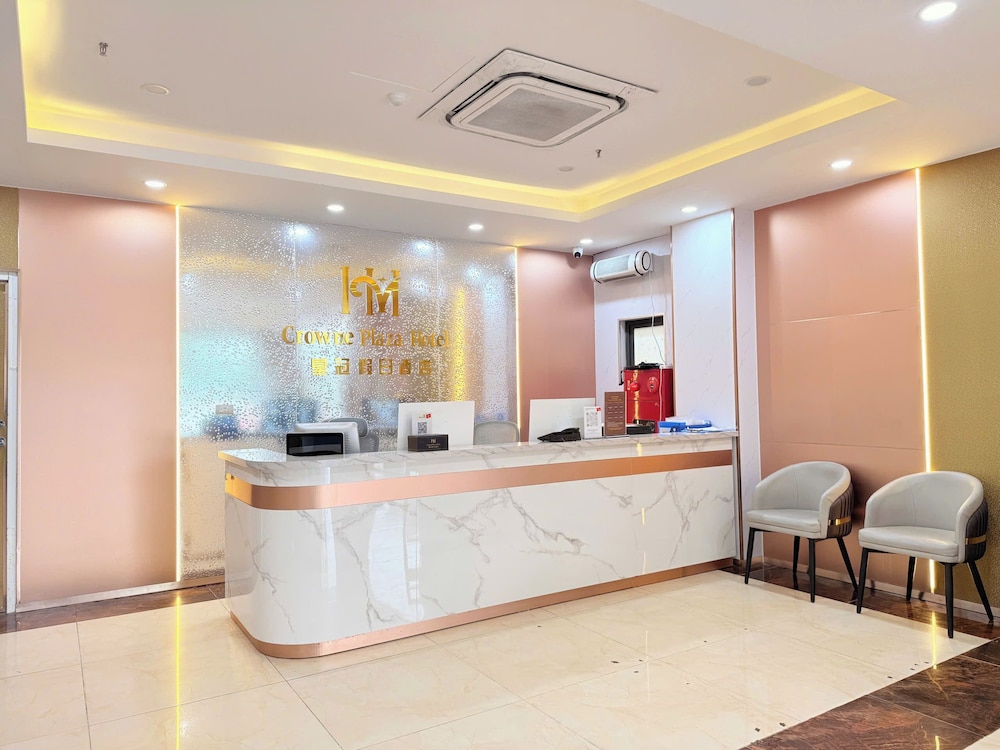 Crowne Plaza Hotel Reviews, Deals & Photos 2025 - Vrbo