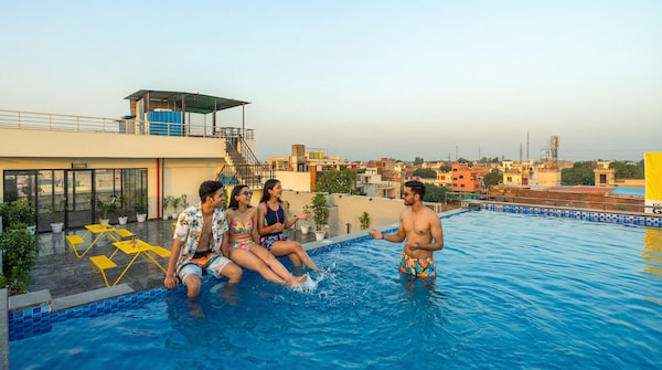 The Hosteller Agra Tajganj - Agra