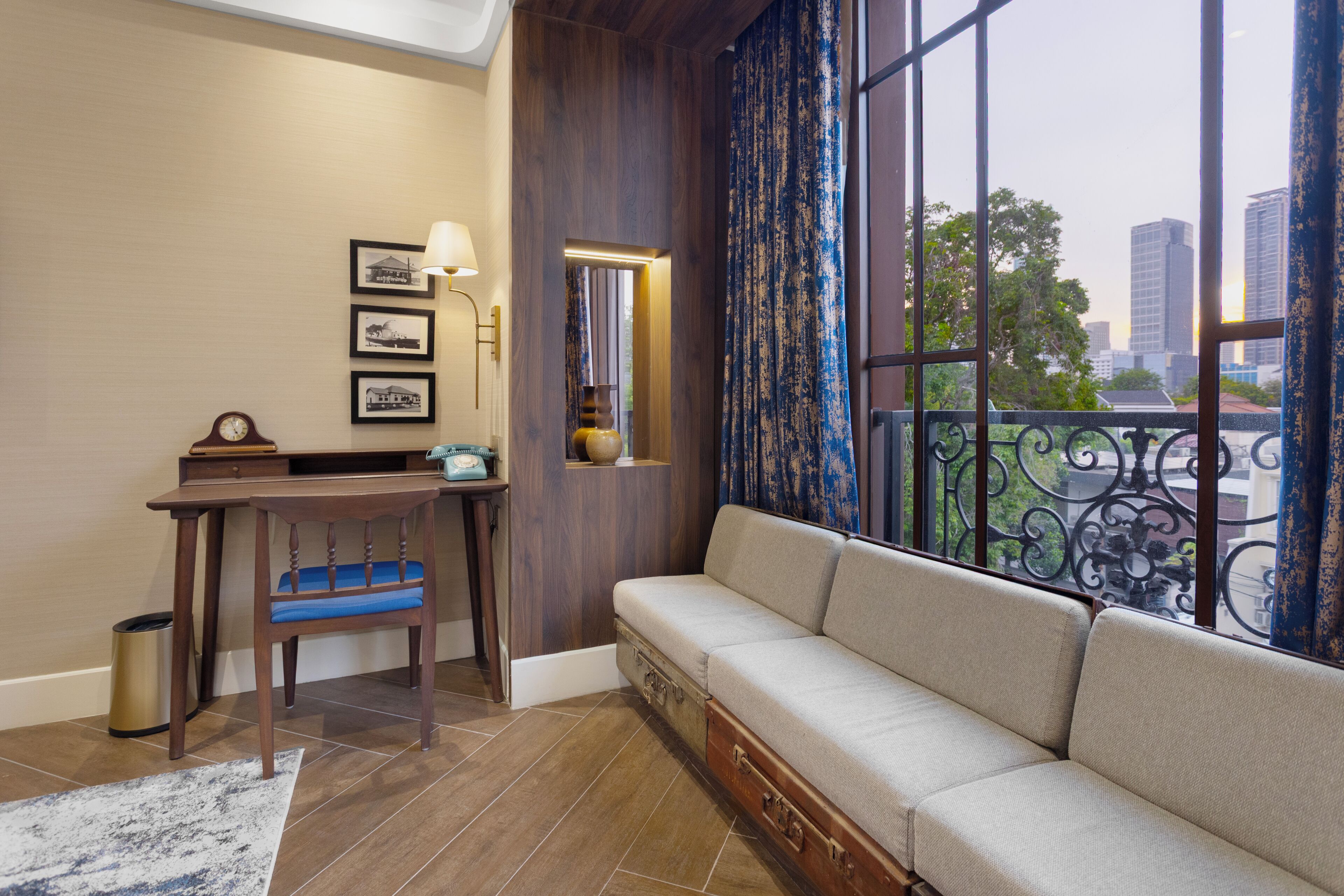 Executive Queen with Air Purifier | Cofres nos quartos, cortinas blackout, Wi-Fi de cortesia, roupa de cama