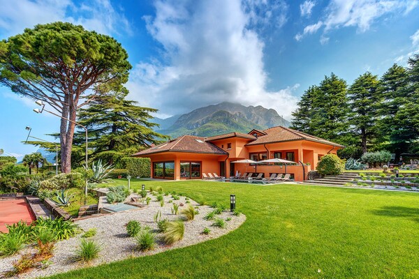Lakefront Serenity Villa With Pool - Mandello del Lario