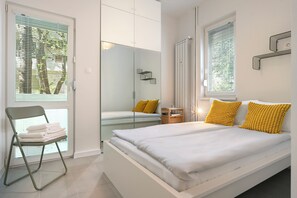 Apartamento, varanda, vista para o pátio | Ferro/tábua de engomar, Wi-fi grátis 