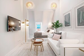 Penthouse With Private Terrace Balcony in Plaza Mayor Square Plaza ...