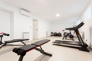 Extraordinary Apartment in Exclusive Area of Madrid Madrazo II Reviews ...