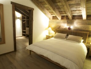 Chalet Jean - Grimentz - Beautiful traditional Swiss chalet for 2 to 12 ...