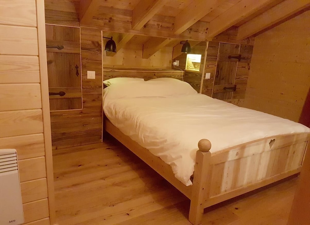 Very comfortable chalet for 8 persons : Living room with non usable ...