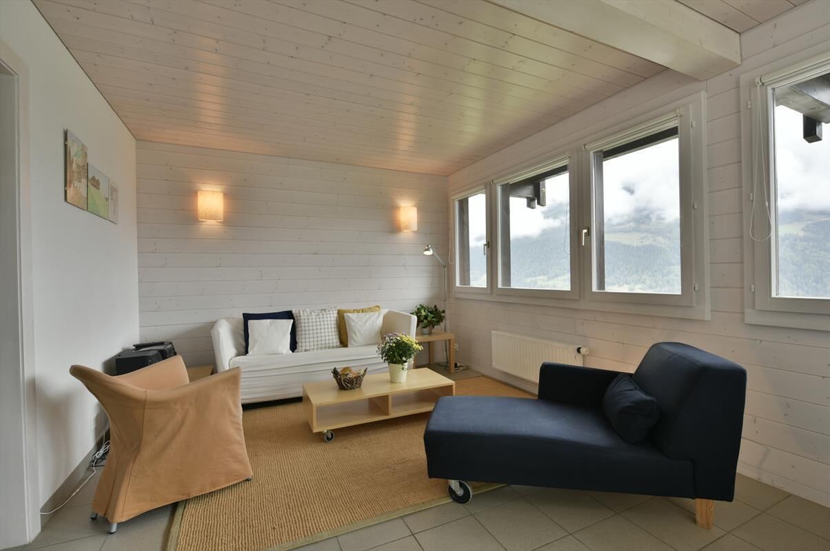 Comfortable Chalet For 4 Persons : Living Room - 1 Room With Double Bed (1.60 X 2.00m) - 1 Room With - Grimentz