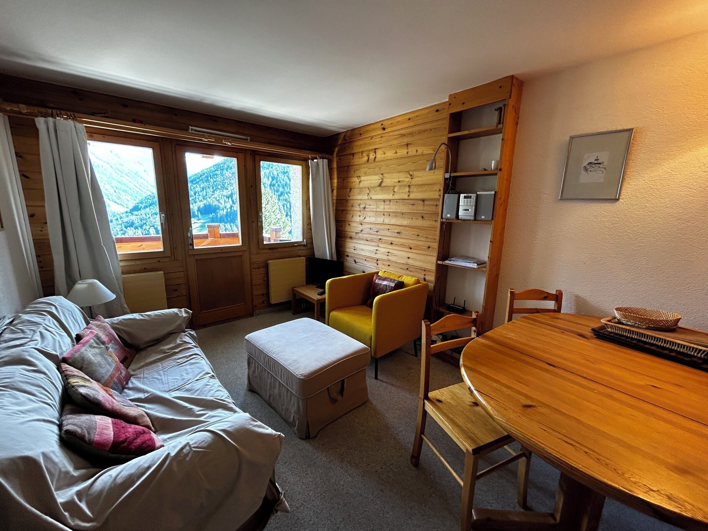 Comfortable 2  1/2-room Apartment For 4 Persons : Living Room - 1 Alcove With 2 Bunk Beds - 1 Room W - Zinal