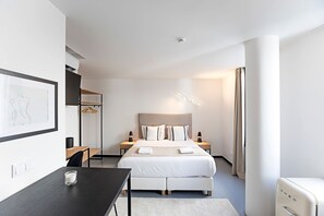 Estúdio, vista para o pátio | Ferro/tábua de engomar, Wi-fi grátis 