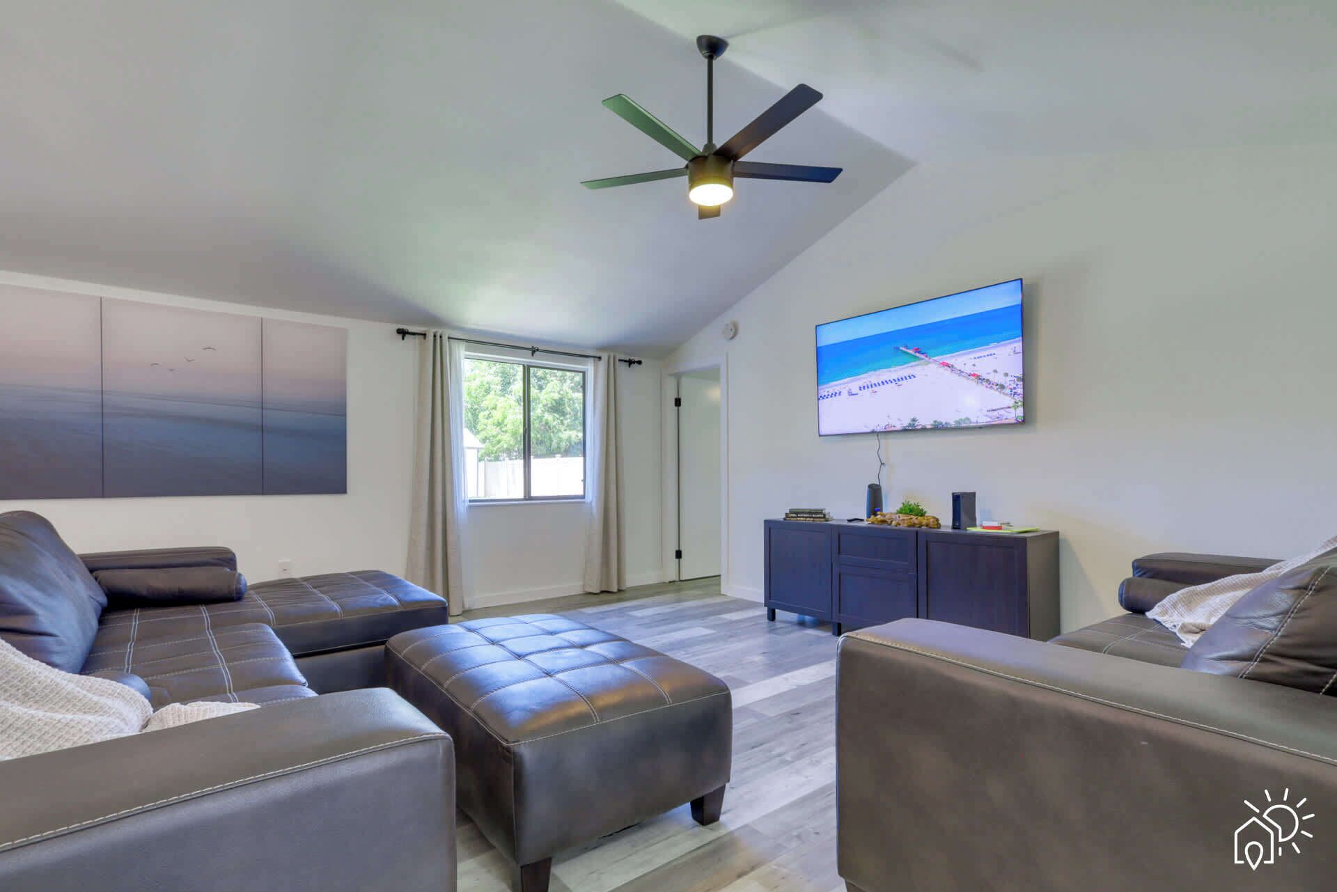 Anna Maria Island Beach Getaway | Sleeps 6 - Bradenton, FL