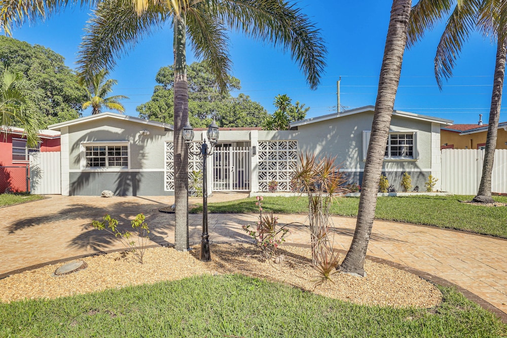 3 Mi To Hard Rock Stadium: Home W/ Fenced-in Yard! - Miramar